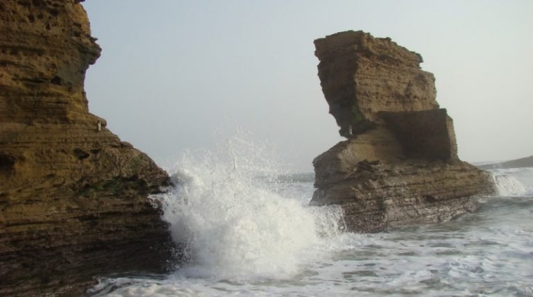 Cape Mount Beach Karachi - Sindh - Pakistan Travel Guide